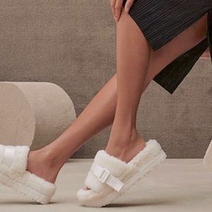 UGG | Shoes | Ugg Fluffita White Shearling Platform Sandal Slipper ...